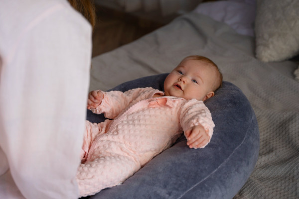 Cara Mudah Mengatasi Perut Kembung pada Bayi - Tentang Anak