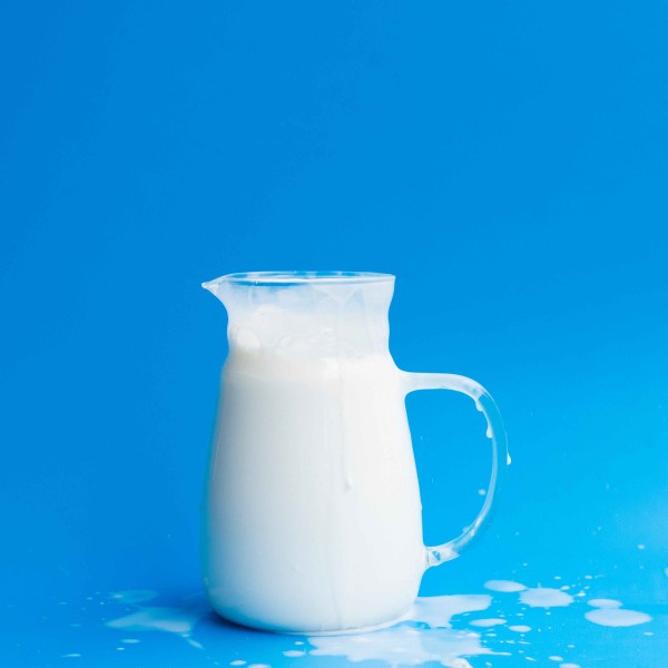 Susu Formula dan Susu Hewani, Mana yang Lebih Baik? - Tentang Anak